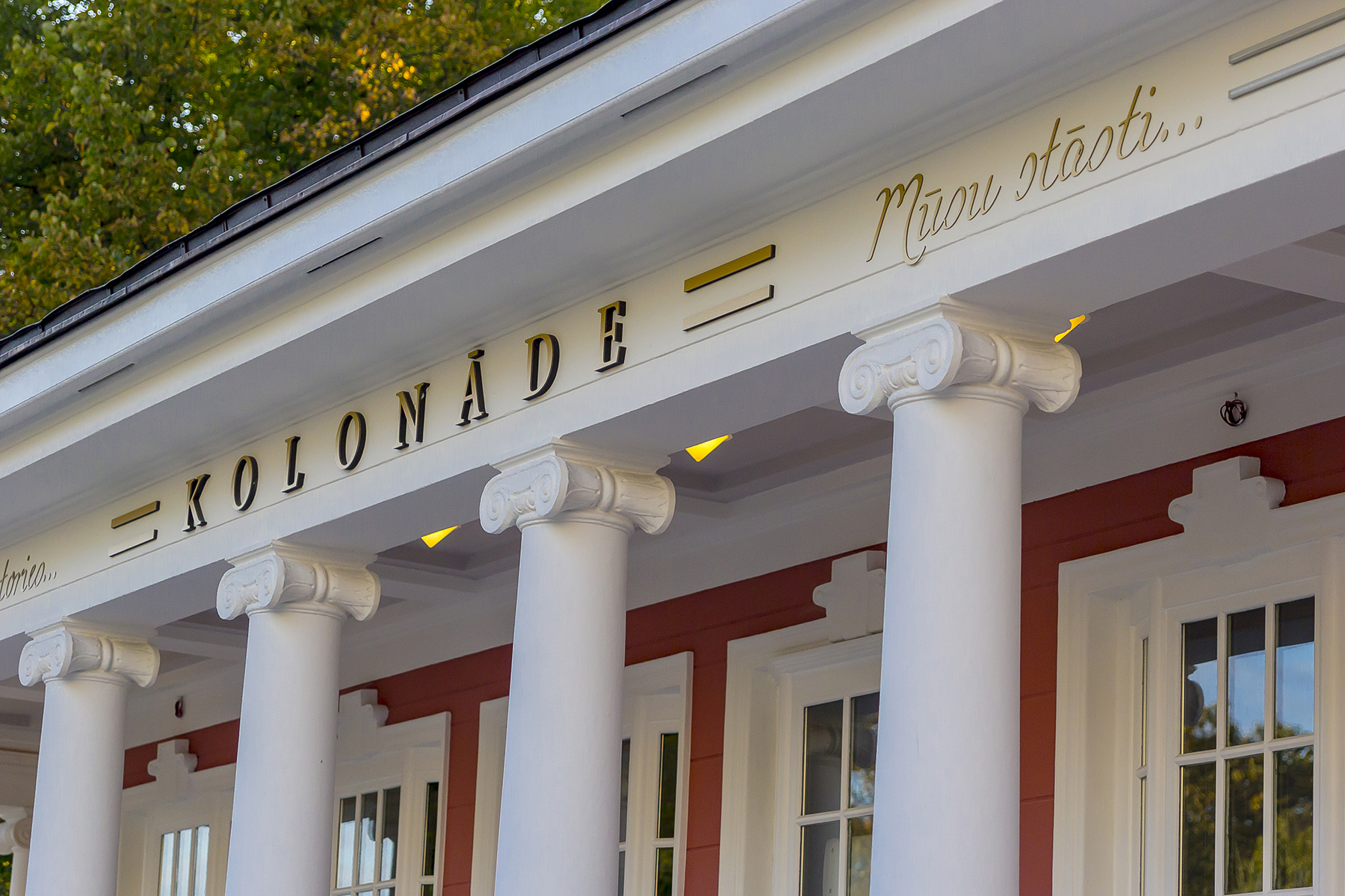 Historical Kolonade Building Turns into a Restaurant – RESTORATION | AS ...